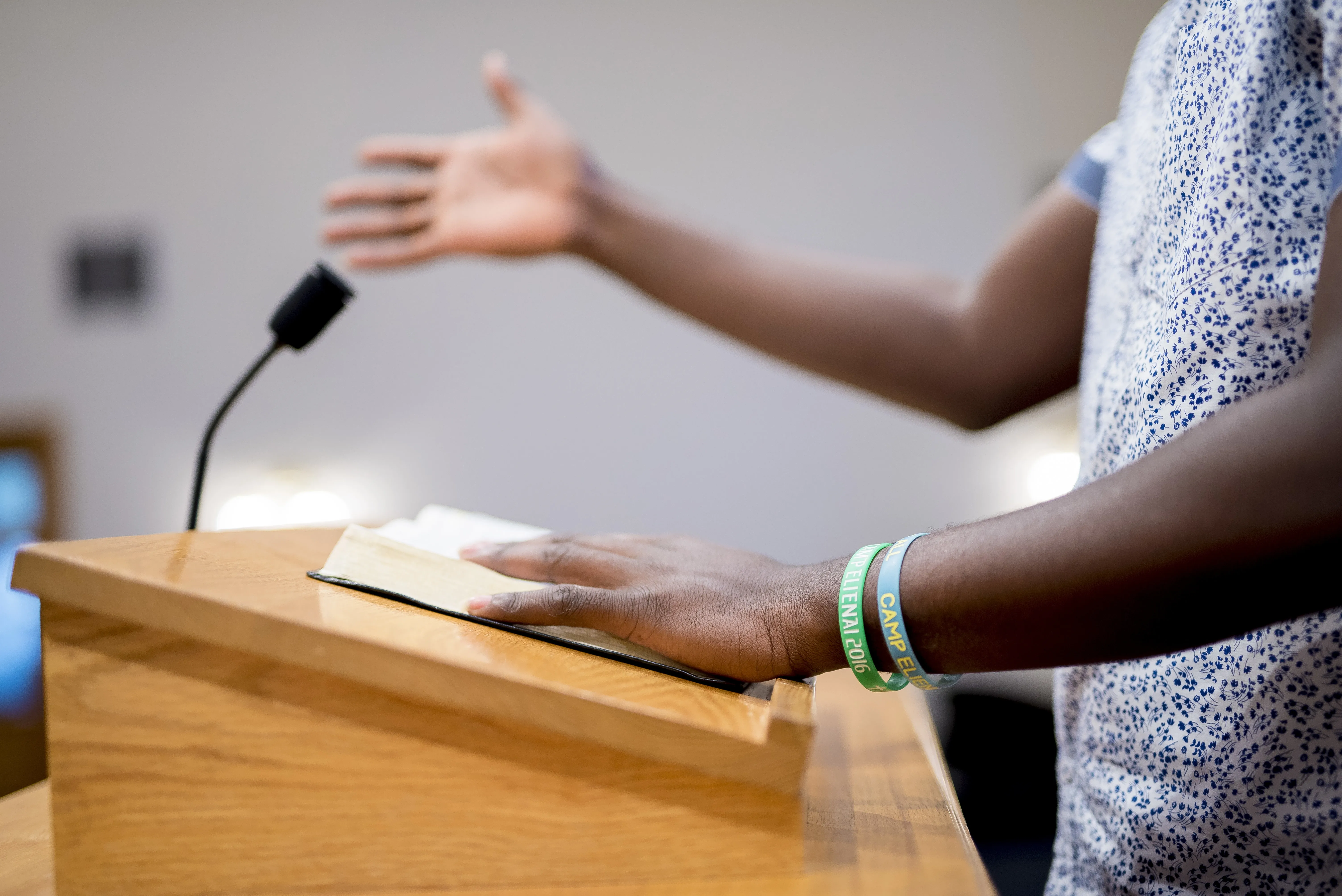 Suitland Road Church of Christ - Loving God, Serving Neighbors, Building Hope.